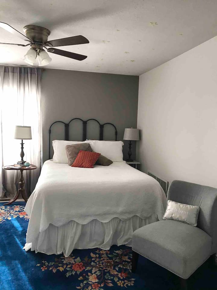 Cozy, Comfortable Private Room. - Fayetteville, AR