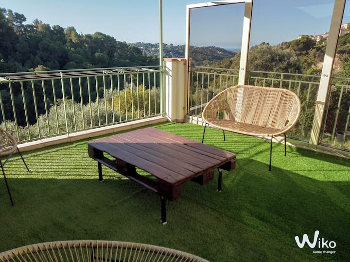 2 Pièces Avec Belle Terrasse Ensoleillée - Carros