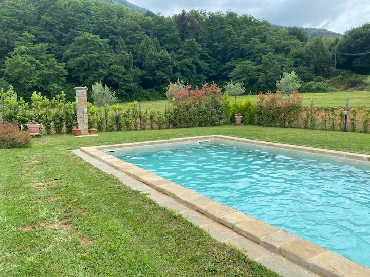 Portion Of An Ancient Villa - Italie