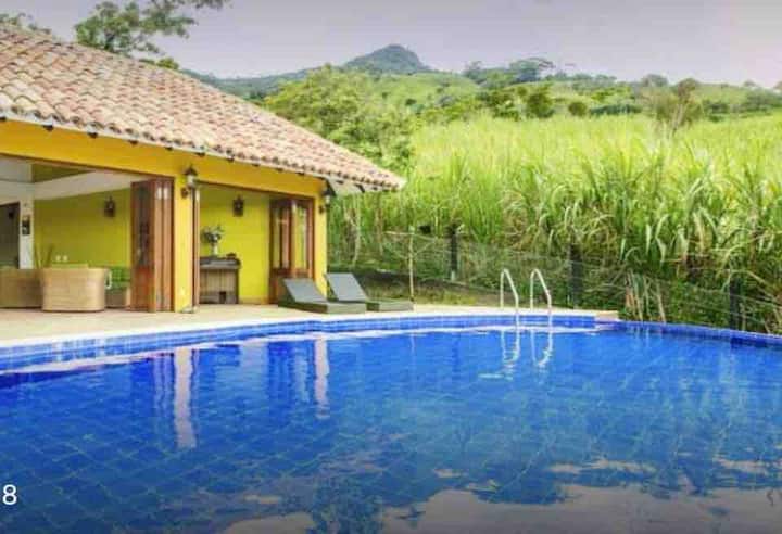 Casa De Campo Colonial Atabanza - Chía