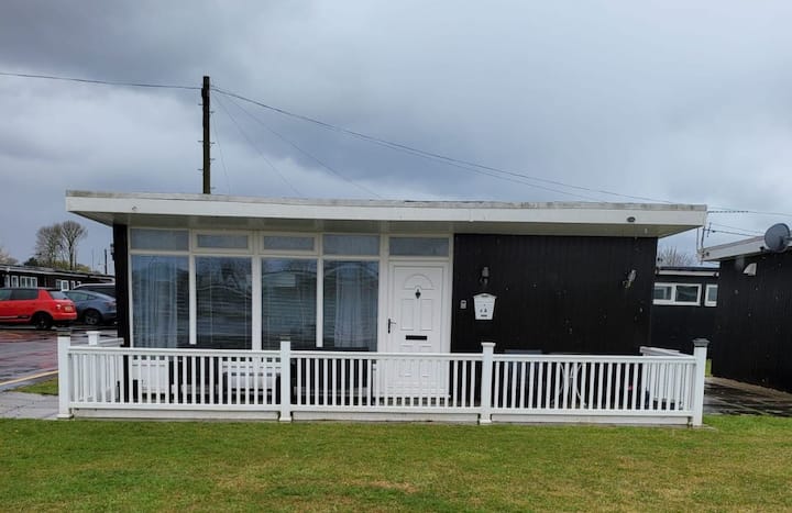 Fully Equipped Chalet At Chapel St Leonards - Sutton-on-Sea