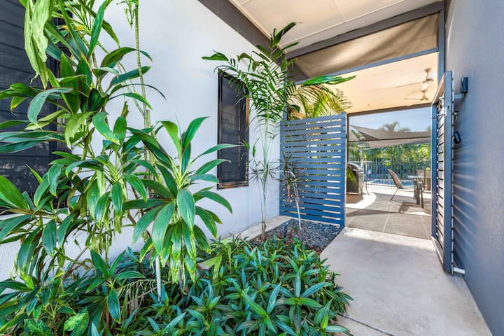Tropical Guesthouse With Pool - Darwin