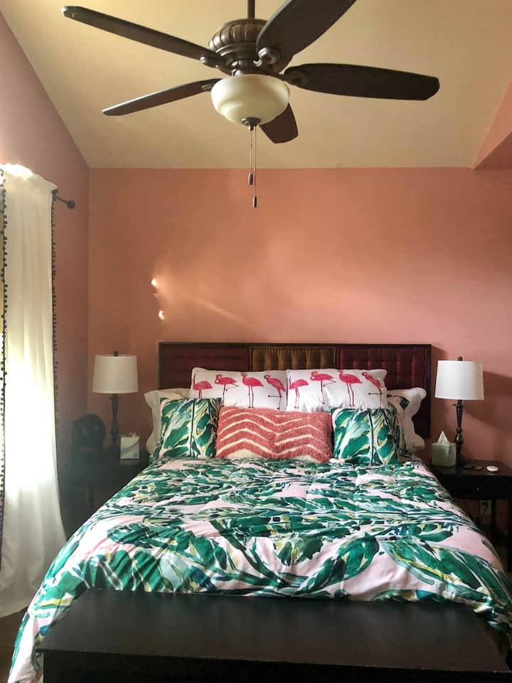 Downtown! Walk Everywhere! Off Street Parking! - St. Augustine, FL