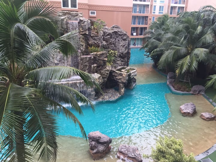 Amazing Pool & Walking Distance   To Beach - Pattaya City