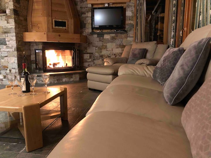 90m2, Chalet, à Côté Des Pistes, Parking Gratuit - Tignes