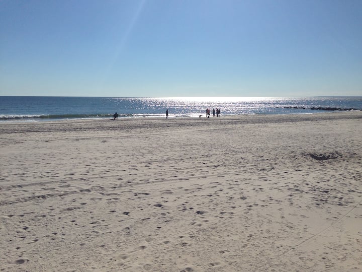 Paradise Beach House - Long Beach, NY
