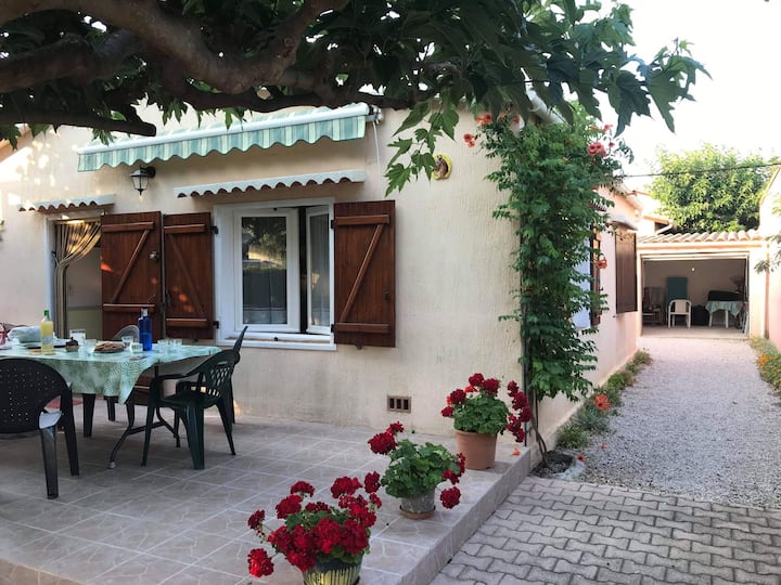 Grande Maison à Valras-plage à 5 Min à
 De La Mer - Valras-Plage
