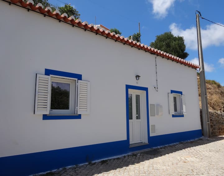 Maison Ponte De Pedra Dans Le Village D'aljezur - Aljezur