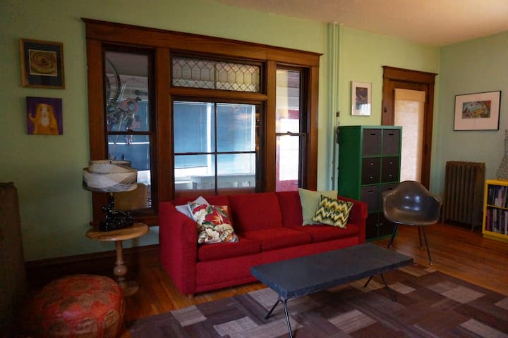 Powderhorn Park Art House: Robin's Nest - Minneapolis