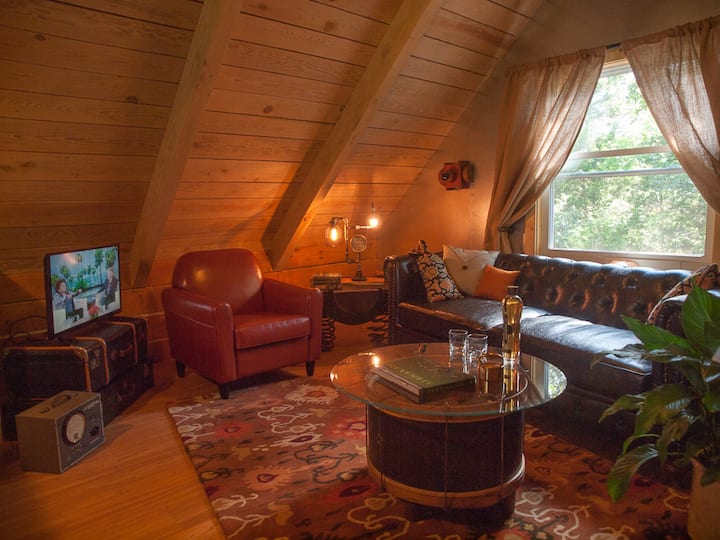 Treehouse-vibe At Lake Lucerne Resort And Ranch - Eureka Springs, AR