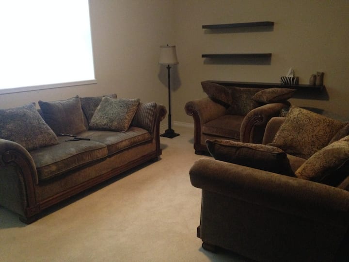 Beautiful Room In Ft Saskatchewan - Fort Saskatchewan
