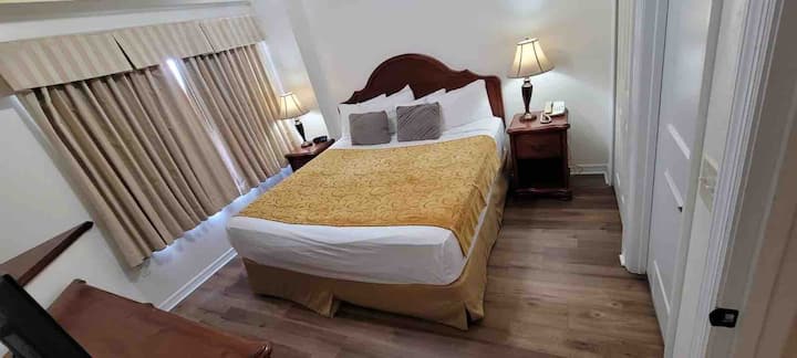 The Point Hotel & Suites - 604 Luxury - Univ. View - Orlando, FL