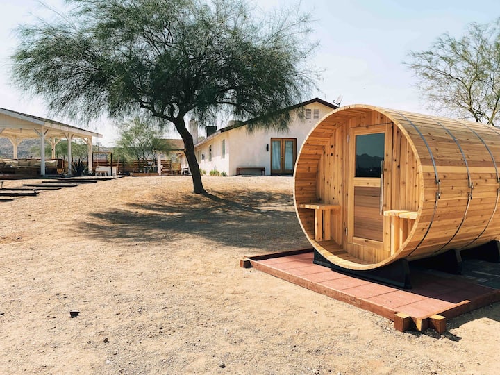 Huge, Comfy Beds, Spa, Sauna, 5min To Jt, Clean - Joshua Tree, CA