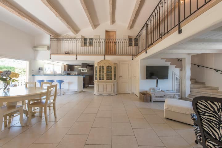 Saint Tropez Location:   Luxury Townhouse - Ramatuelle
