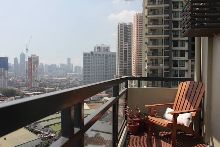 Avant-garde Condo (Sunrise View) - Pasig
