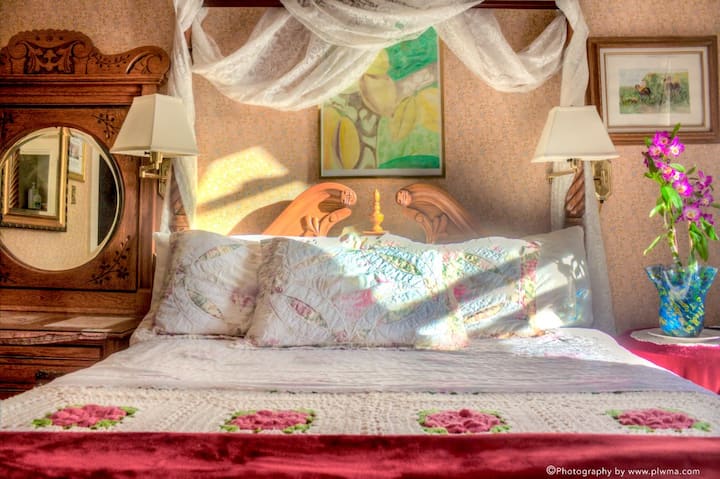 Pineapple Room In B&b Near Ocean - Santa Cruz, CA