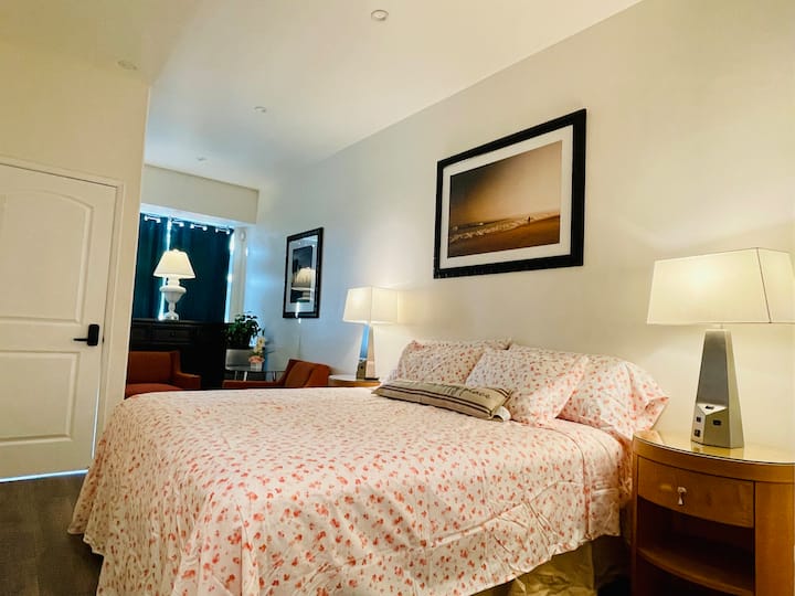 Stylish 3-bedroom House-prime City Center Living - Tustin, CA