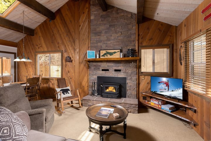 Walk To Zoo And Golf, Hot Tub, Enclosed Dog Yard - Big Bear Lake, CA