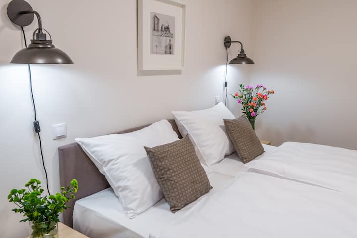3 Min To Wenceslas Sq. 2br Apartment With Aircon. - Prag