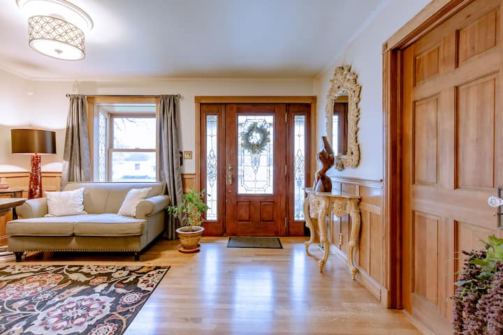 Charming Historic Home For The Memorable Occasions - Littleton, CO