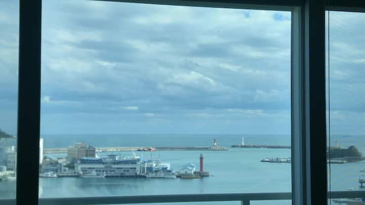 정면바다전망.30평 방3개거실주방단독사용 - Busan