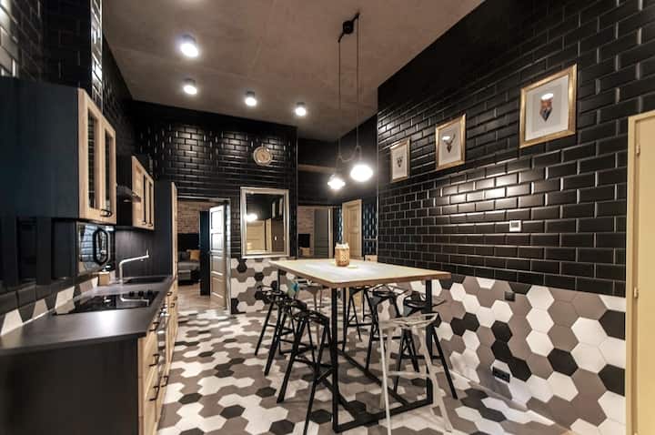 Geometric Luxury Apartment In The Center With 3br - Budapest