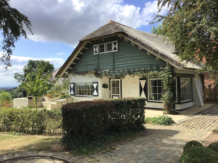 Unieke Vakantiewoning, La Maison Du Docteur - Bailleul