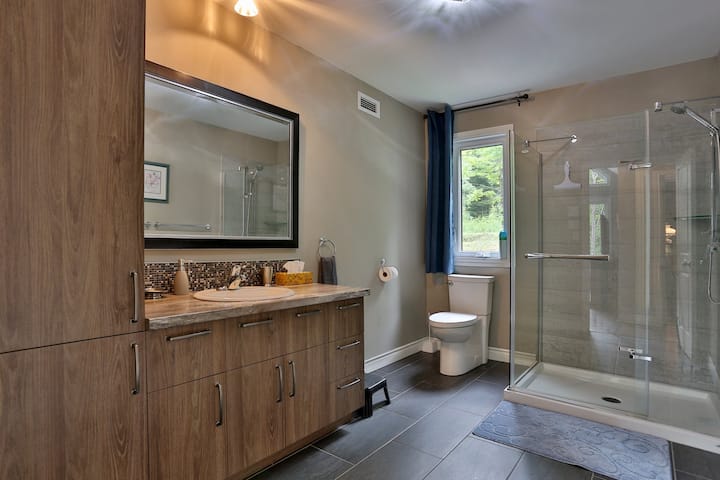 10 Handpicked Airbnb Vacation Rentals In Coaticook, Canada - Updated ...