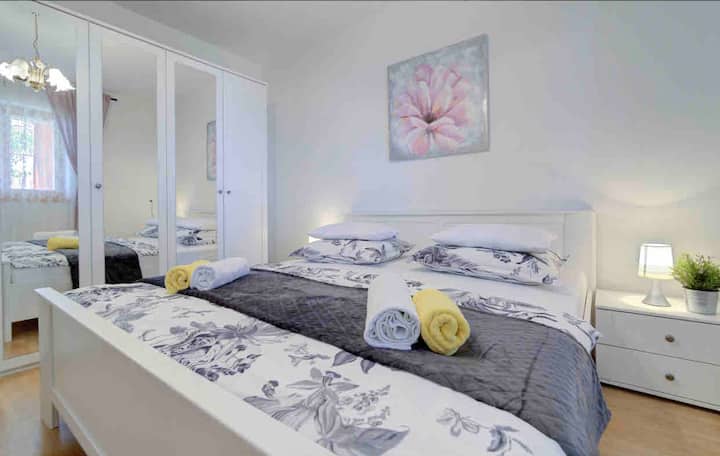 Family Apartment Lavender (4+1) - Senj