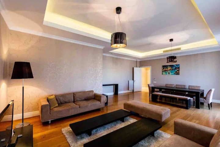 Luxury 3 Bedrooms Seaview Apartment Port Baku - Baku
