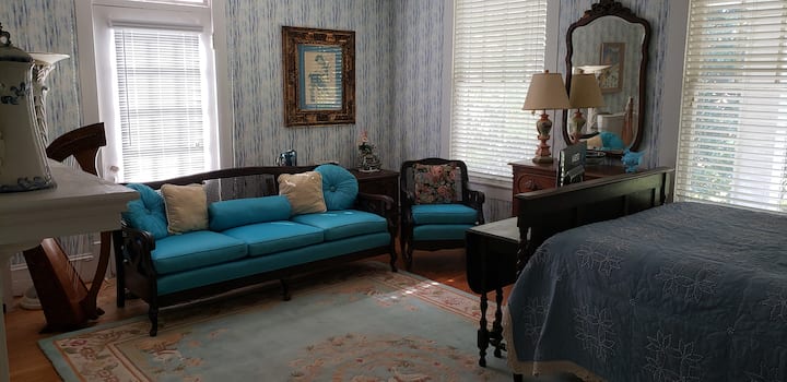 Tara's Tropical Blue Private Room And Bath - Burlington, NC