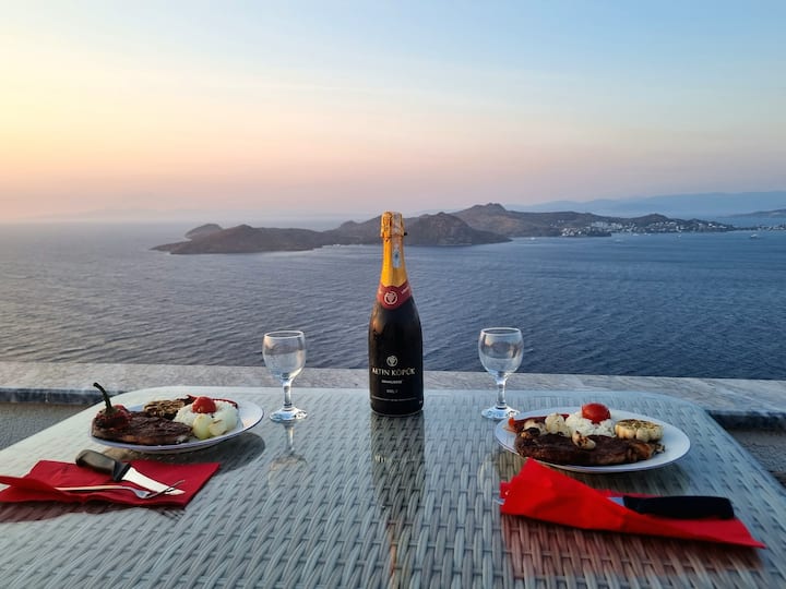 Panoramik Deniz Ve Doğa Manzaralı Dubleks Villa - Yalıkavak