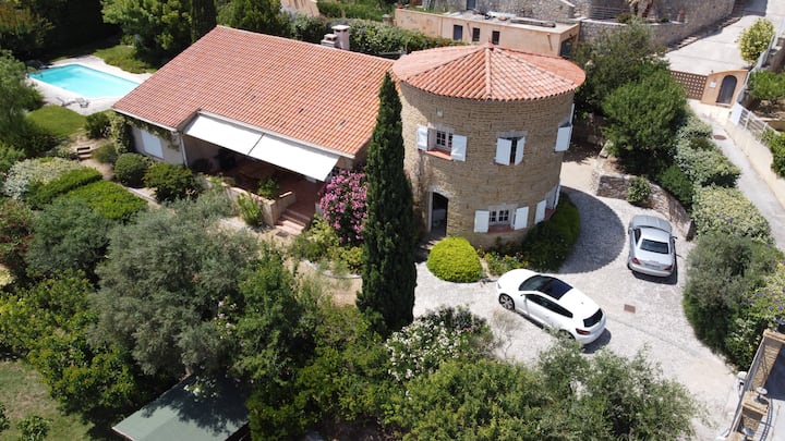 Belle Villa De Caractère Avec Piscine - Toulon