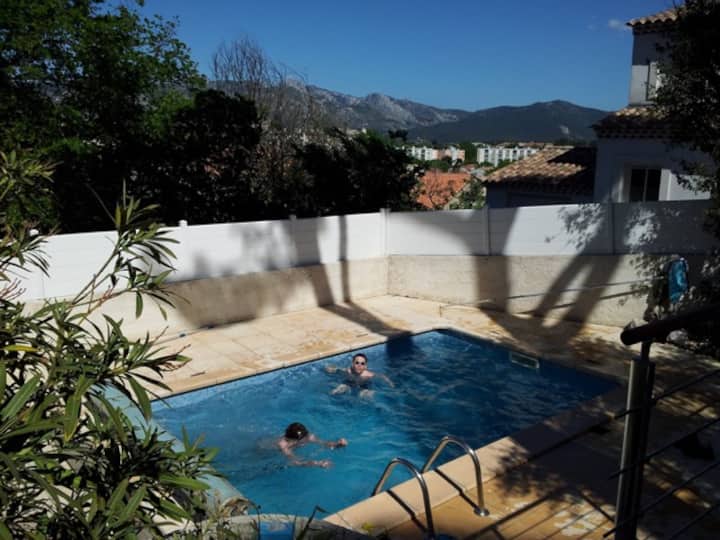 T2 Dans Villa Avec Piscine - Cassis
