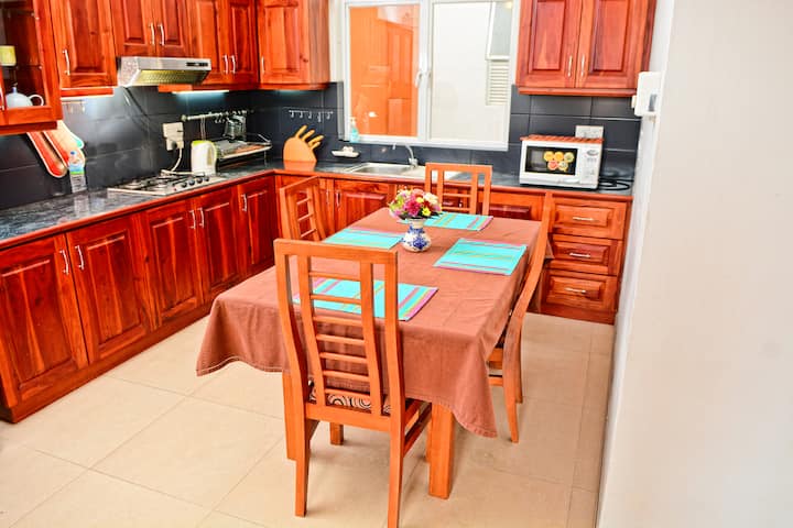 Balcony Bliss - 1st Floor Room - Colombo (Sri Lanka)