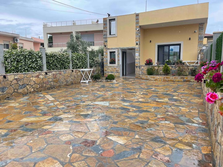Private Beachside Villa For 12 - 3 Apartments - Vlora