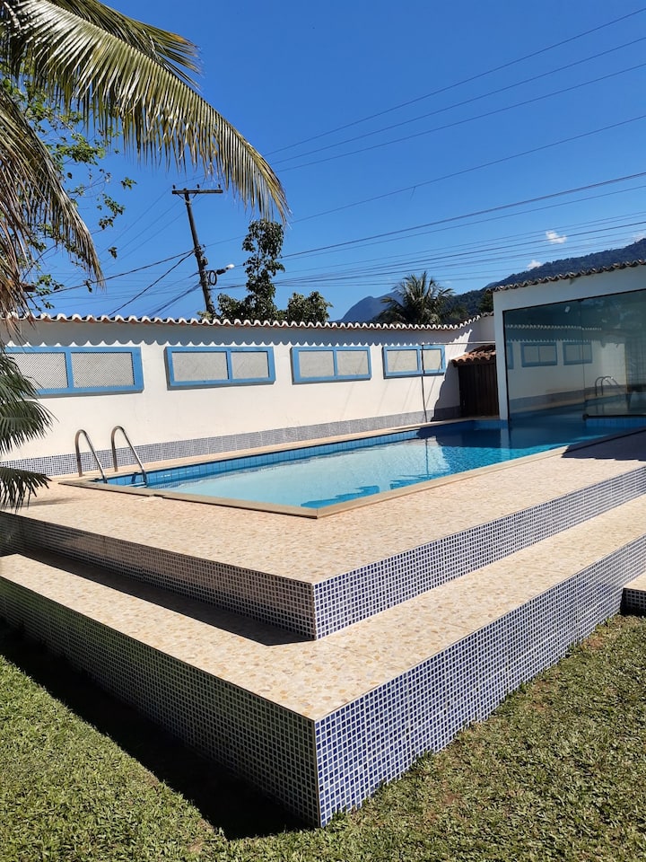 Casa Com Piscina Do Lado Da Praia, Capacidade 15. - Paraty