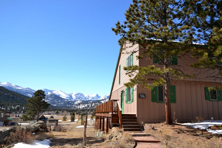 Majestic Mountain - Great Longs Peak Views - Estes Park, CO