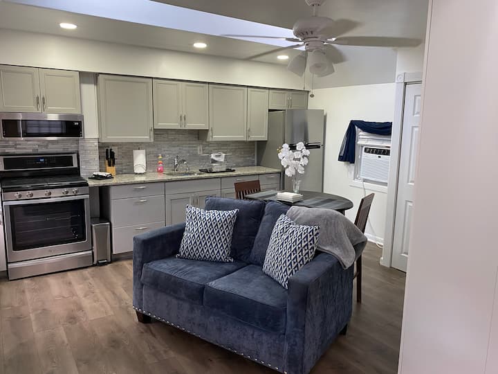 Bright Studio Apartment - Lodi, NJ