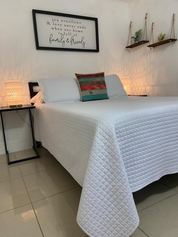 Cozy Mins From Miami Airport/ Hialeah Hospital - 邁阿密