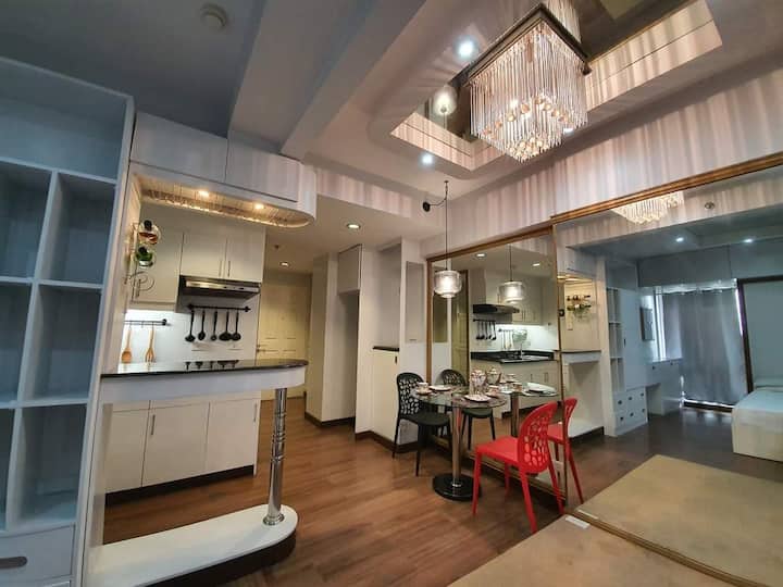 Condo In Pasay. In Front Of Adventist Hosp. 4pax - Manila