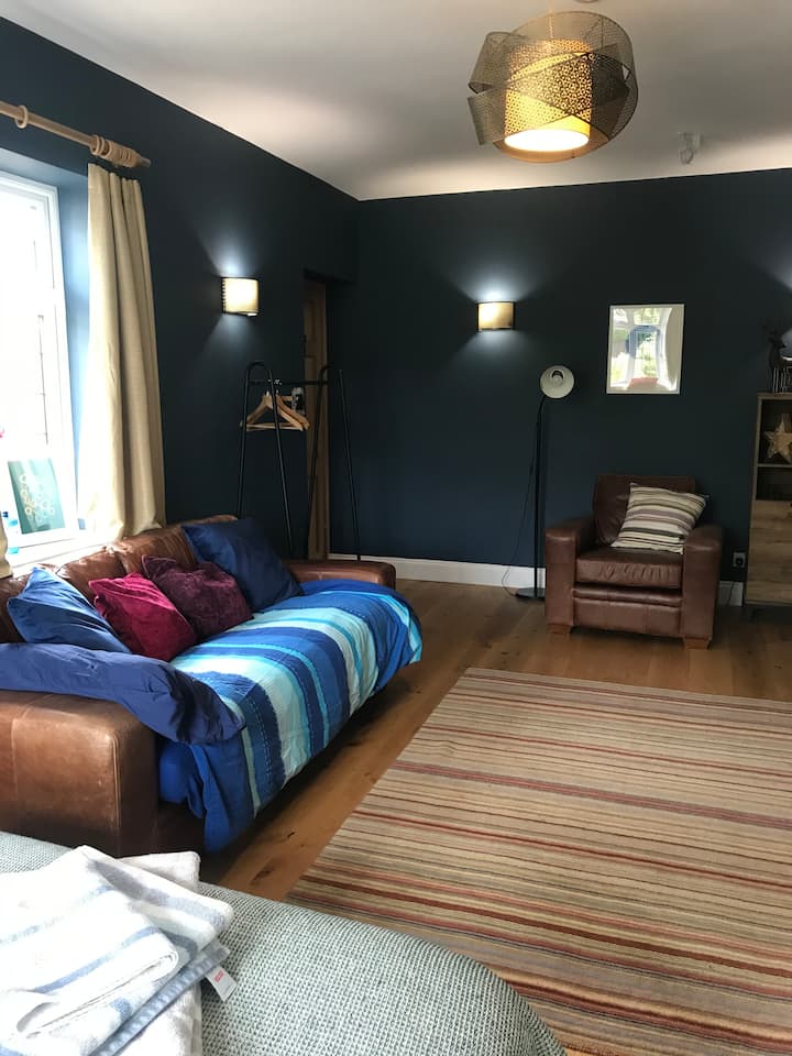 Large Self Contained, Studio In Leafy Bromley. - Bromley
