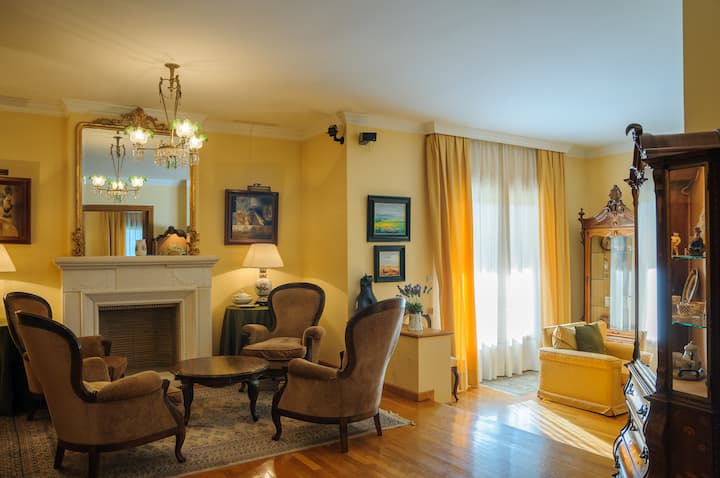 Acogedora Casa Con Amplio Jardín Y Piscina. - Spain