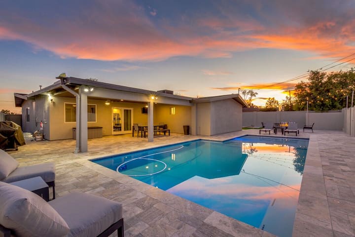 Walk To Old Town Scottsdale + Putting Green & Pool - Scottsdale, AZ