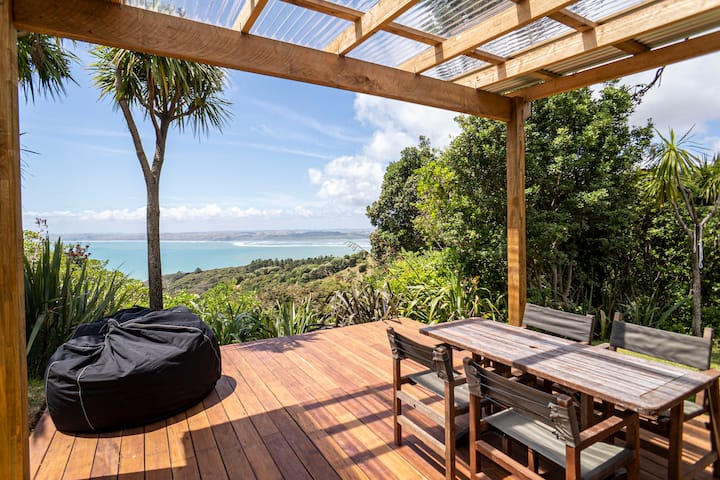 Whale Bay Mountain Retreat - Raglan Accommodation - Raglan