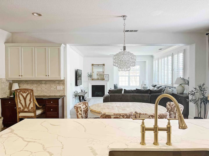 4300sqft House Nica Decor 5bedroom 4.5bath House - Eastvale, CA