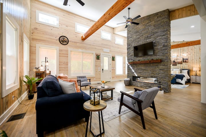 Luxury Modern-rustic 1 Bedroom Honeymoon Cabin - Oklahoma