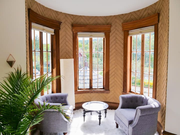 Shadowcrest - Vly Bedroom With Ensuite - Hudson Valley, NY