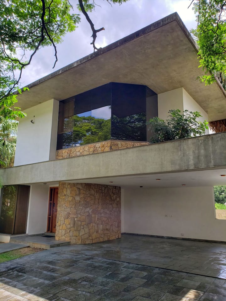 Casa Próximo A Estação Metrô Sp-morumbi Com Wifi - São Paulo