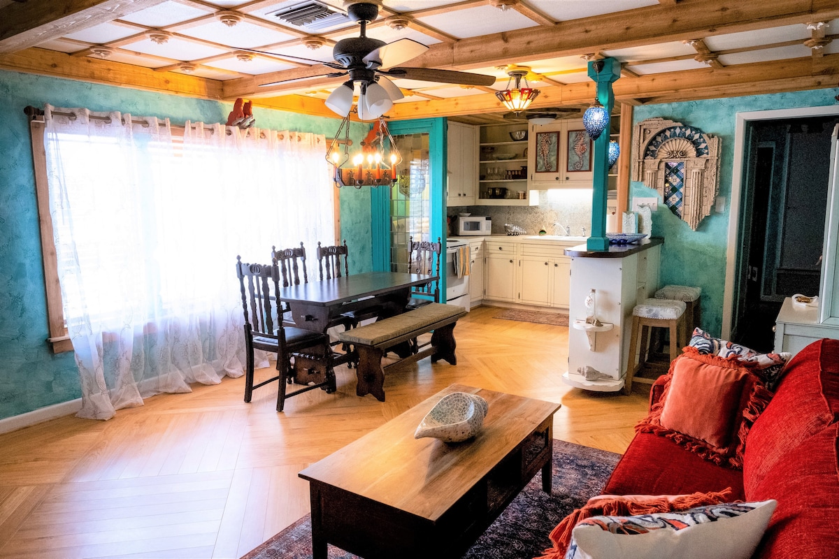 Neptune’s Nest @ Queen Gypsy Inn - Beachfront - Condominiums for Rent ...